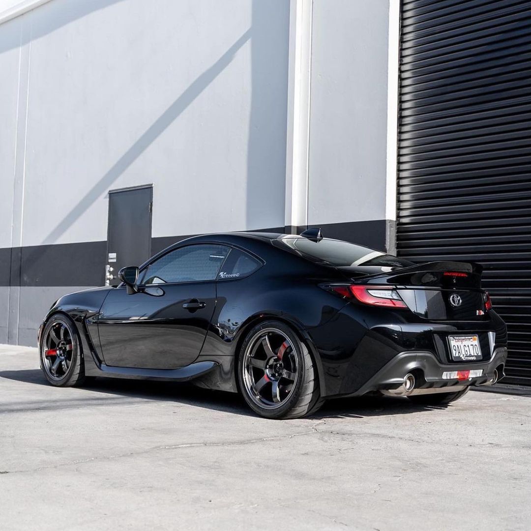 FRS/BRZ/86/GR86 Rays Volk Racing TE37 SAGA SL 18x9.5 +45 5x100 Face 4 - ModInfinite Motorsports